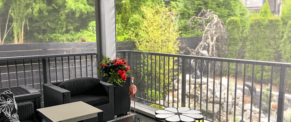 How to choose the best retractable screen door for your home